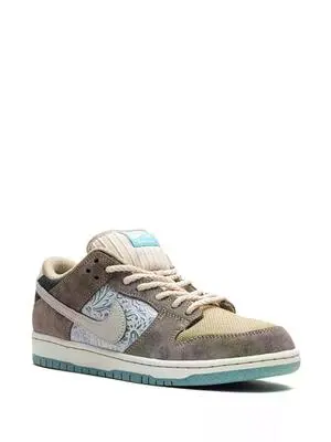 Nike Sb Dunk Low Big Money Savings Sneakers - Brown