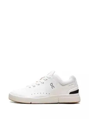 On The Roger Advantege Sneakers - White