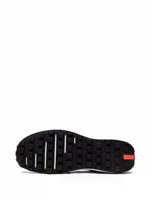Nike Waffle One Low-top "swoosh" Sneakers - Black