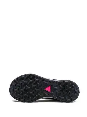 Nike Lowcate Sneakers