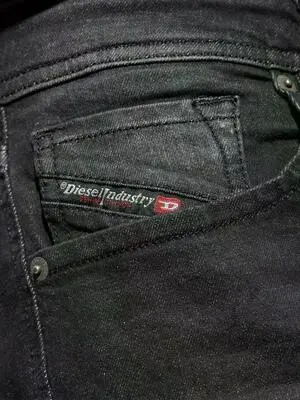 DIESEL® 1985 Larkee Jeans