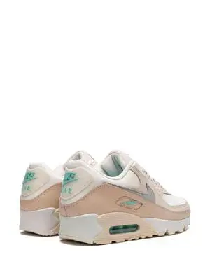 Nike Air Max 90 Sneakers