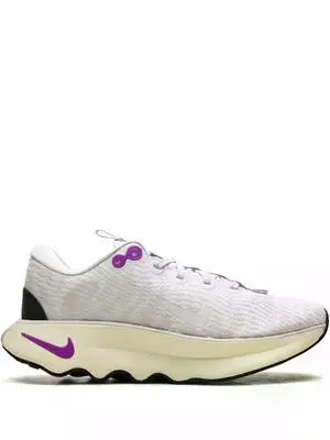 Nike Motiva Sneakers - Grey