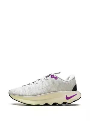 Nike Motiva Sneakers - Grey