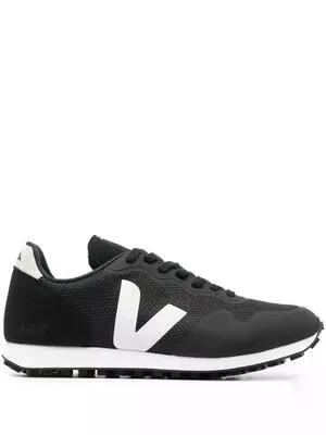 VEJA Panelled Low-top Lace-up Sneakers - Black