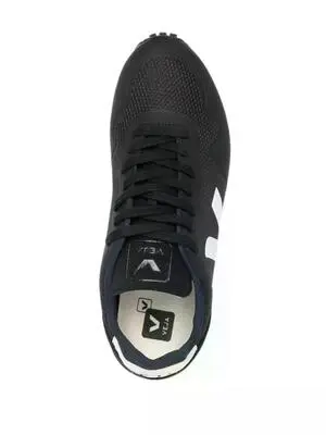 VEJA Panelled Low-top Lace-up Sneakers - Black