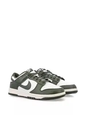 Nike Dunk Low Retro Sneakers