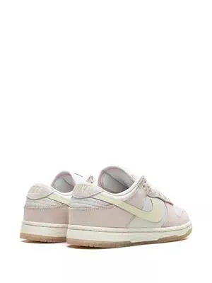 Nike Dunk Low Sneakers - Pink