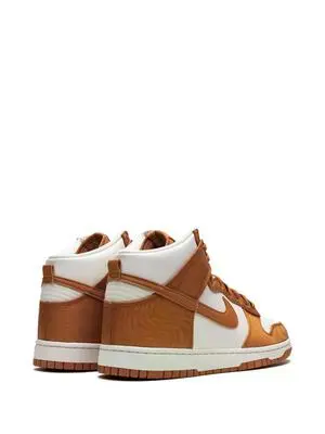 Nike Dunk High Monarch Sneakers