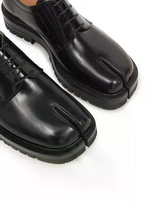 MAISON MARGIELA Tabi Lace-up Derby Shoes