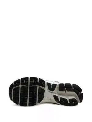 Nike Zoom Vomero Sneakers