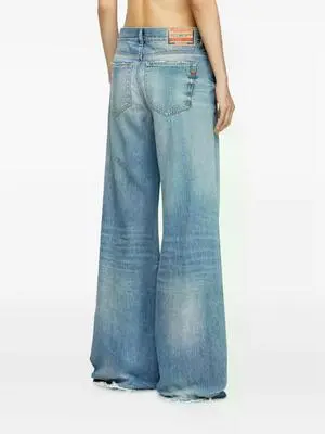 DIESEL® 1978 D-akemi Jeans