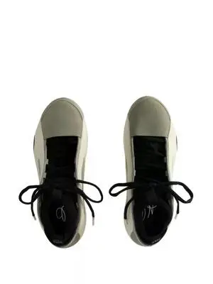 Adidas Harden Volume 8 Trainers
