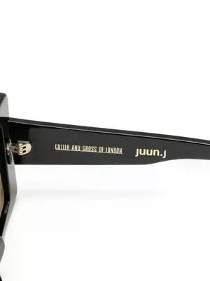 JUUN.J Embossed Internal Logo Sunglasses