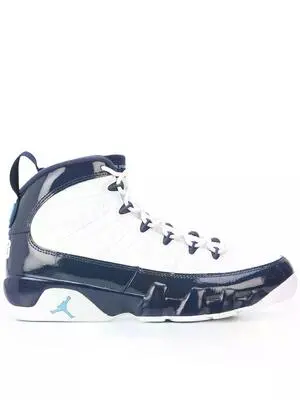 JORDAN Air Retro Unc Sneakers