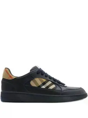 Burberry Round Toe Sneakers For Men