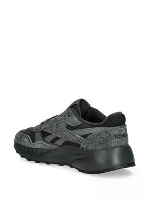 REEBOK 2400 Sneakers