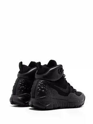Nike Lupinek Flyknit Sneakers