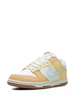 Nike Dunk Low Sneakers