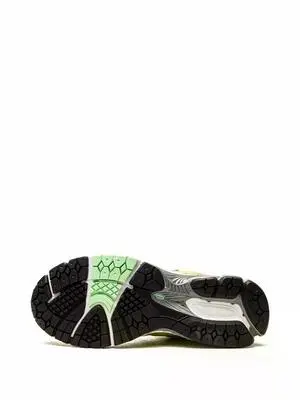NEW BALANCE 2002r Sneakers