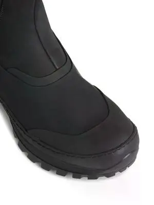 COMMON PROJECTS Leather Ankle Boots