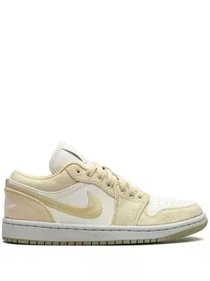 JORDAN Air 1 Low Team Sneakers - Gold