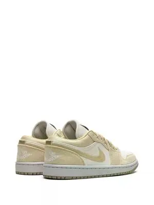 JORDAN Air 1 Low Team Sneakers - Gold