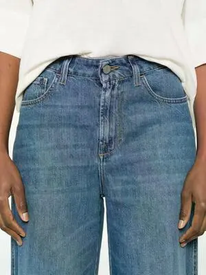 3x1 Kat Jeans