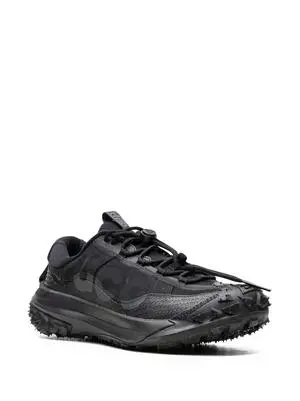 Nike Mountain Fly 2 Low Triple Sneakers - Black