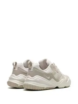 Nike Tech Hera Sneakers