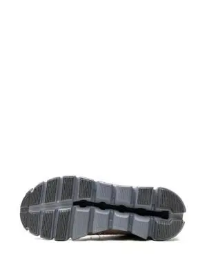 On Side Logo-print Detail Sneakers - Pink