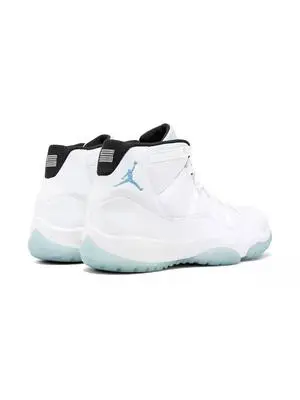 JORDAN Air Retro Legend Blue Sneakers - White