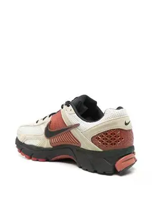 Nike Zoom Vomero 5 Sneakers - Neutrals