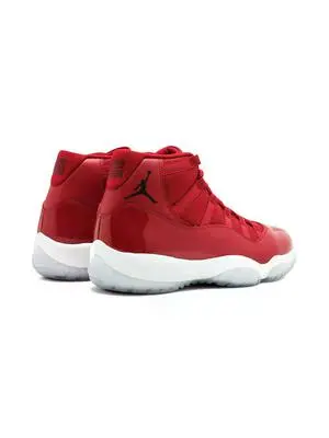 JORDAN Retro "win Like '96" Sneakers