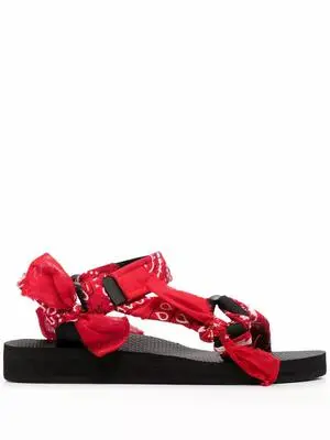 ARIZONA LOVE Trekky Bandana-print Flat Sandals - Red