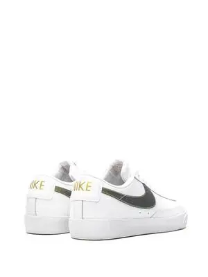 Nike Blazer Low Premium Sneakers - White