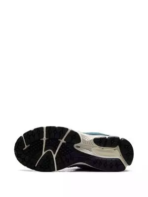 NEW BALANCE 2002r Sneakers