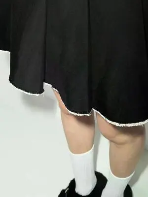 SHUSHU/TONG Pleated Raw-hem Skirt - Black