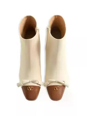 Valentino Garavani Kidskin Leather Ankle Boots - Neutrals