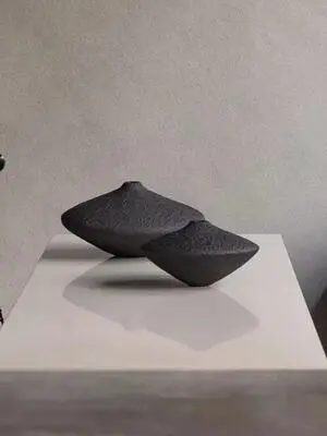 GARDECO Seixo Disco Sculptural Vase