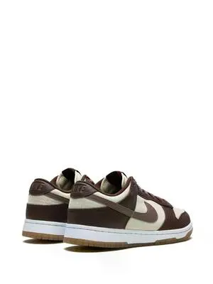 Nike Dunk Low Sneakers - Brown