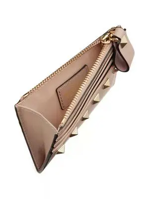 Valentino Garavani Rockstud Zipped Leather Card Holder - Neutrals