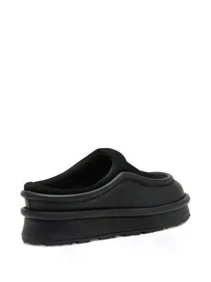 Axel Arigato Pillow Sculpted Slip-on Clogs - Black