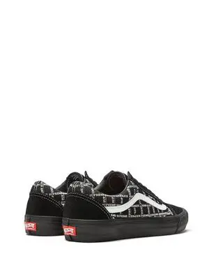 VANS X Supreme Old Skool Pro Grid Sneakers - Black