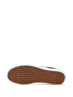 VANS Classic Slip-on Flame Skull Sneakers