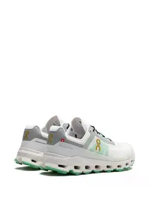On Cloudvista Low-top Sneakers - White