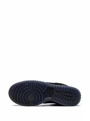 Nike X Undefeated Dunk Low Sp Sneakers