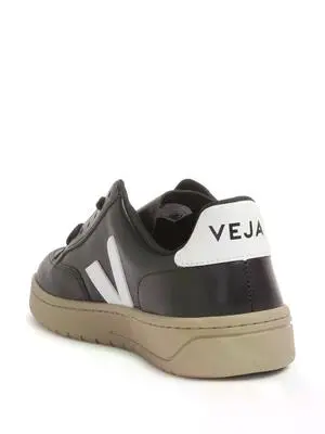 VEJA V-12 Low-top Sneakers - Black