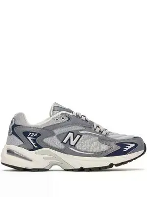 NEW BALANCE 725 Sneakers