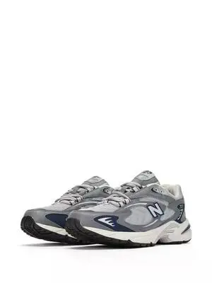 NEW BALANCE 725 Sneakers